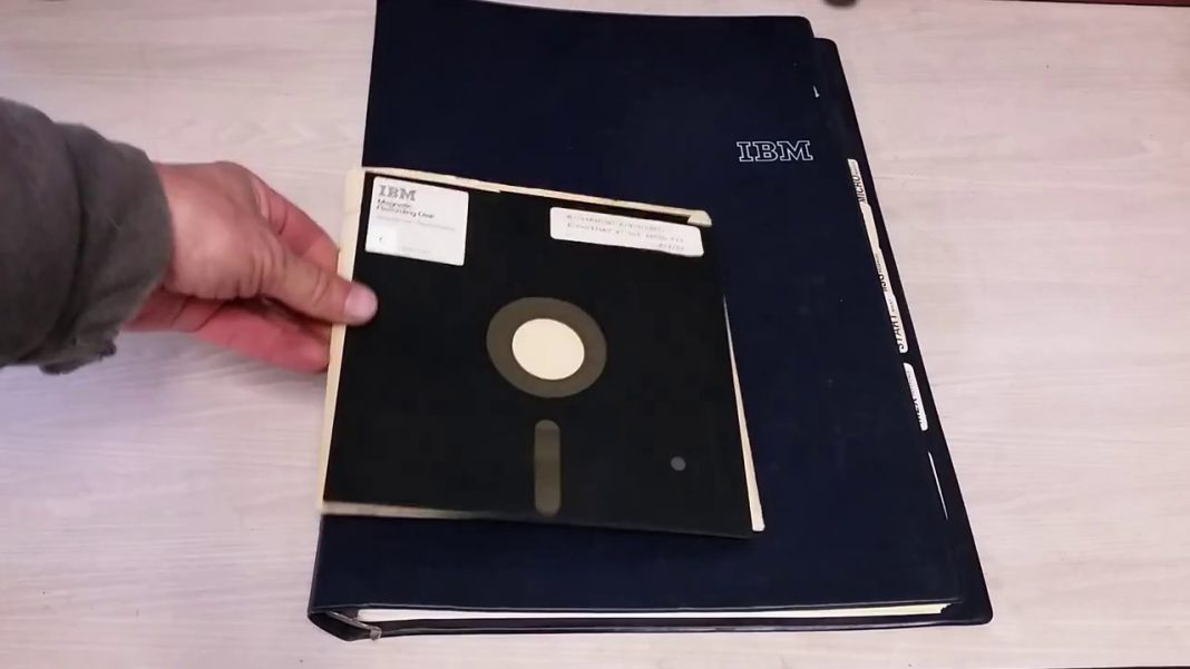 Extreme History - หวนคืนวันวาน "แผ่นดิสเก็ตต์ (Diskette)" อุปกรณ์เก็บ ...